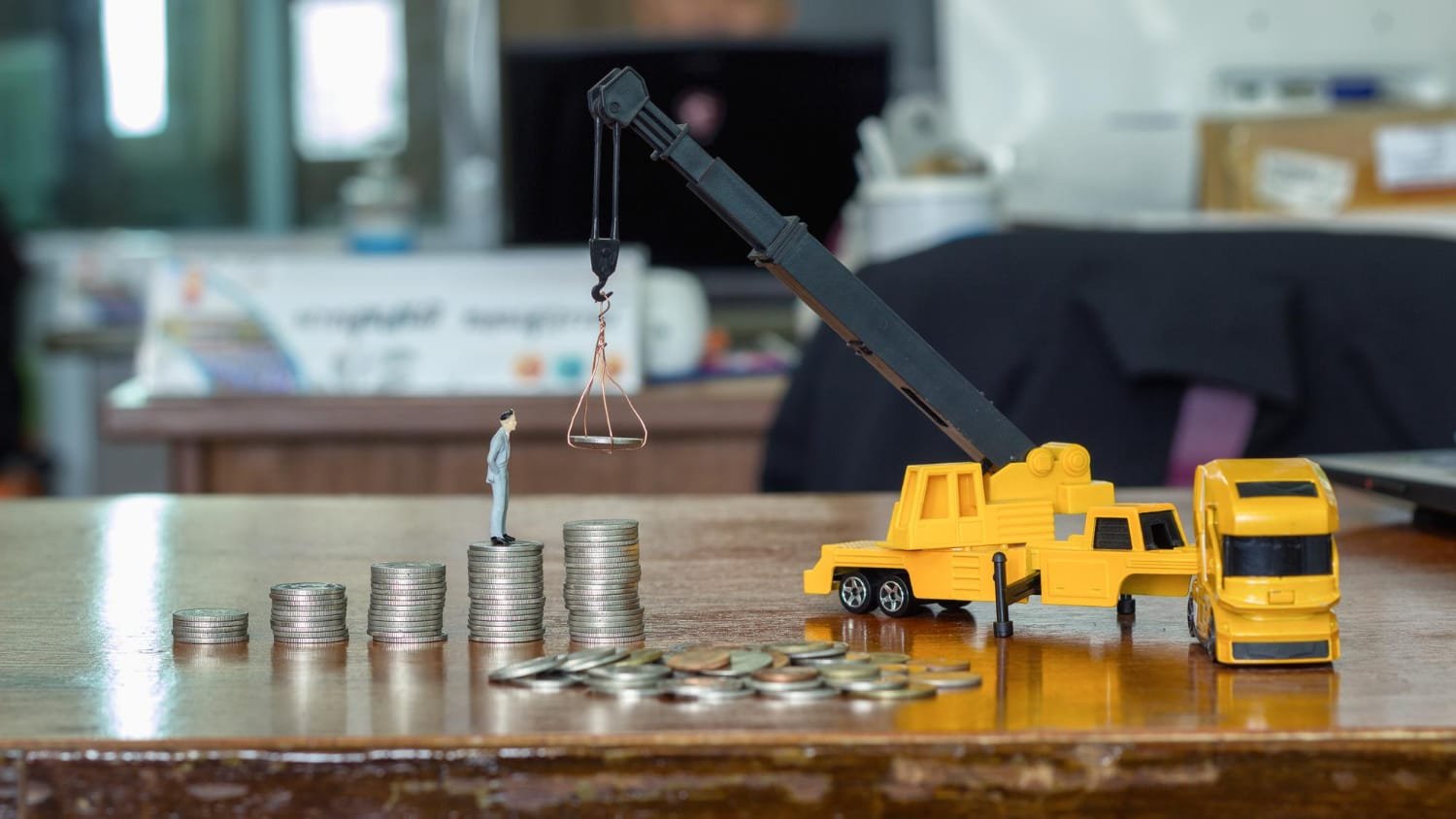 Factors That Affect Crane Service Pricing - Alltracon Machinery Moving ...