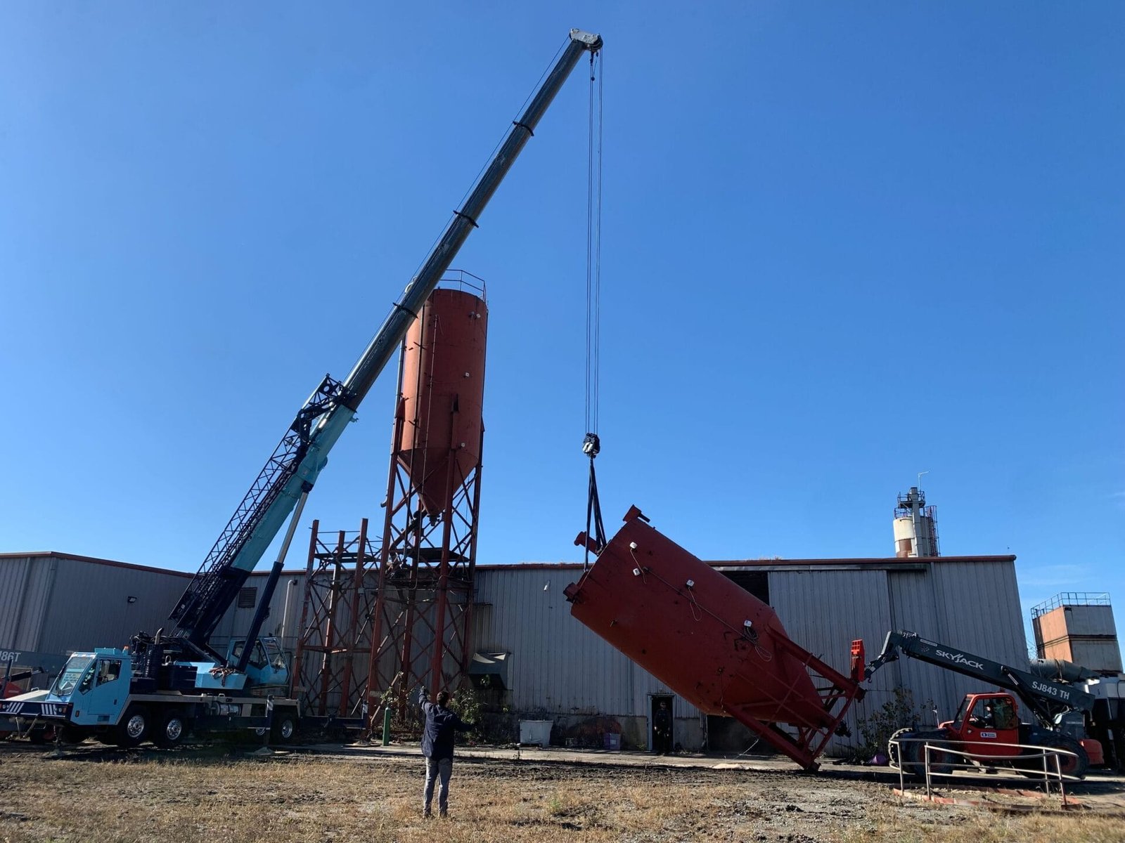 Planning Complex Lifts: Tips from Crane Service Experts - Alltracon ...