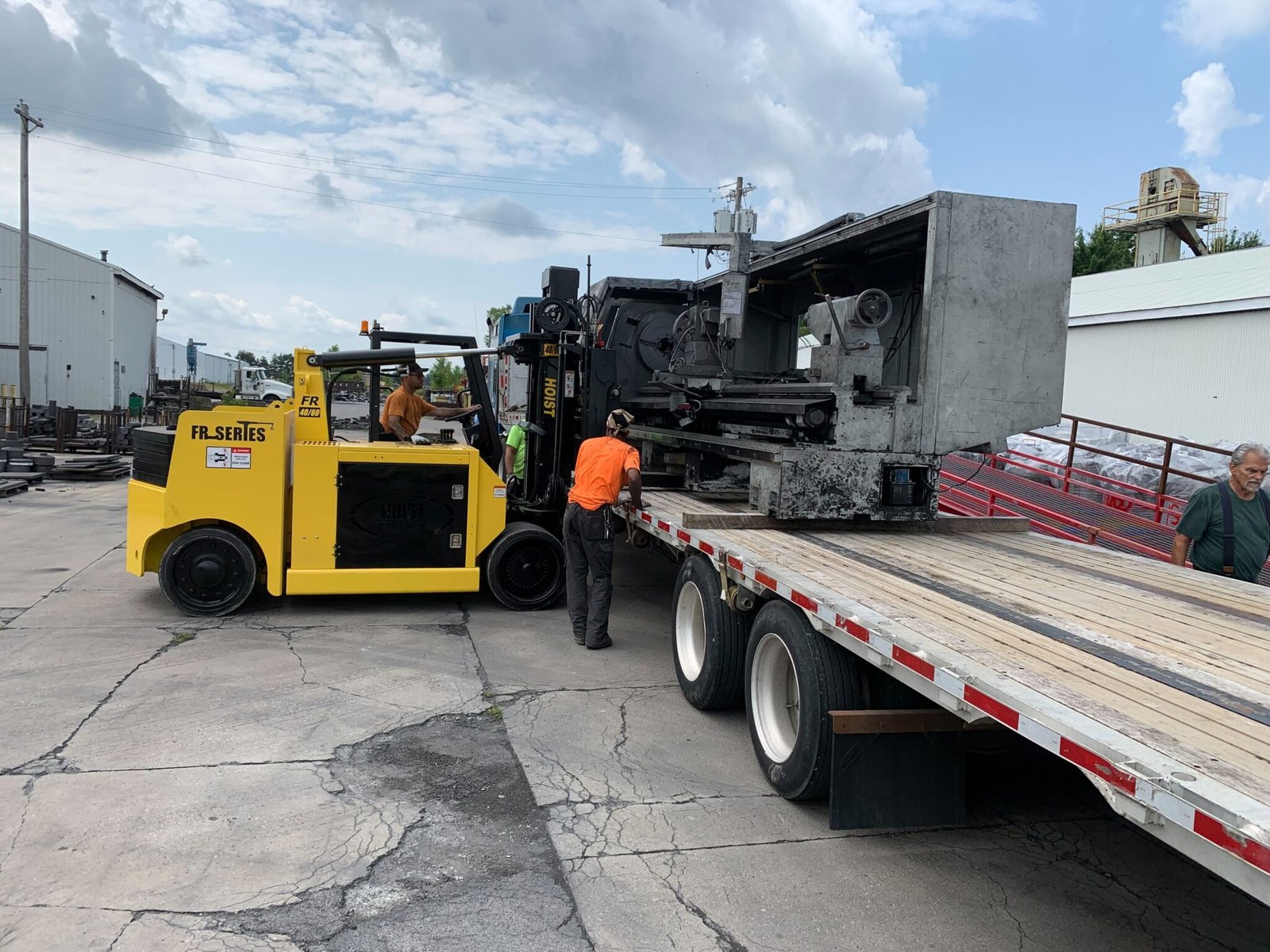 Benefits of Hiring a Professional Heavy Haul Transporter - Alltracon ...